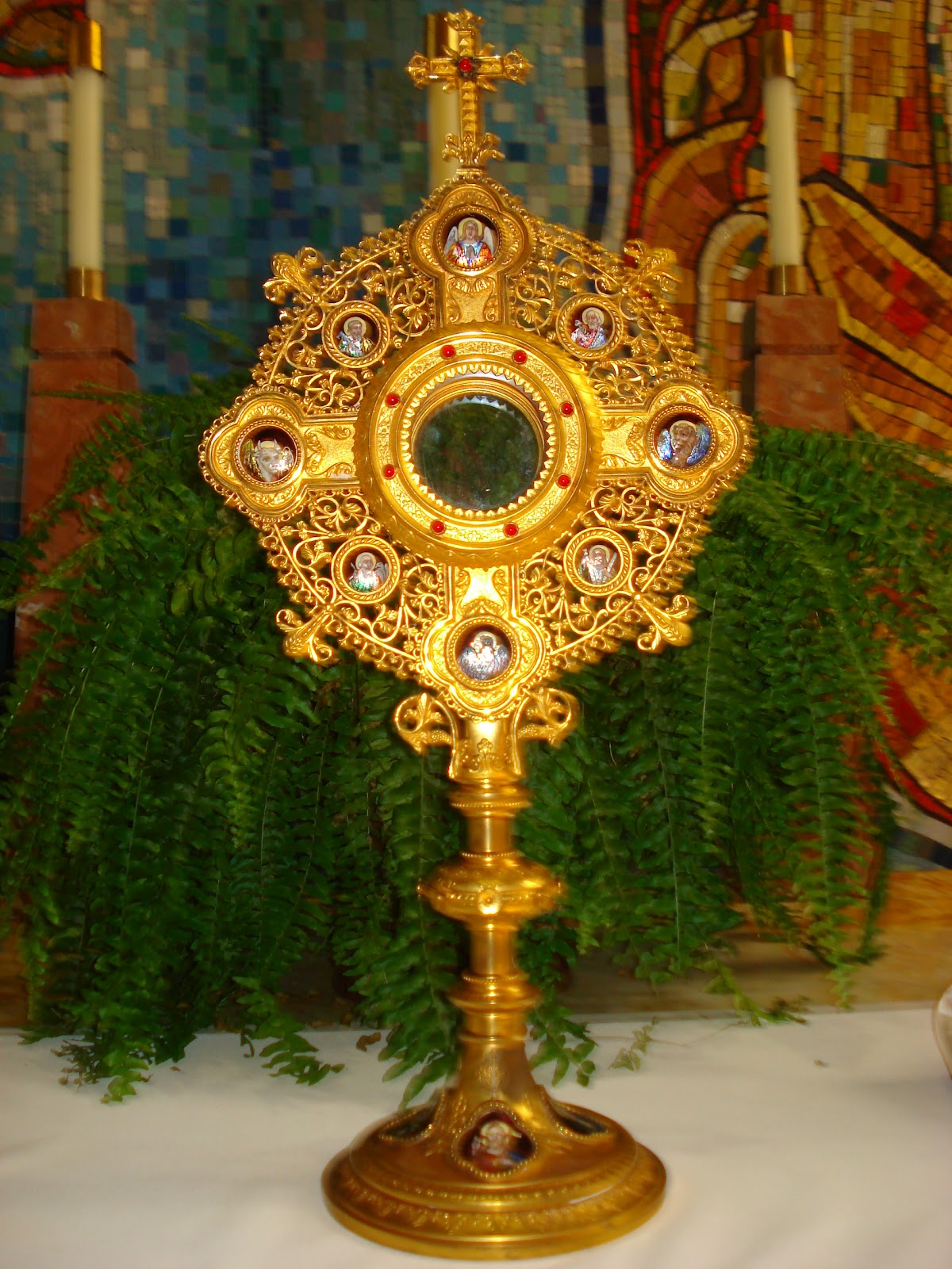 ADAM'S ALE: FRIDAY POTPOURRI: IT'S THE MONSTRANCE MASH