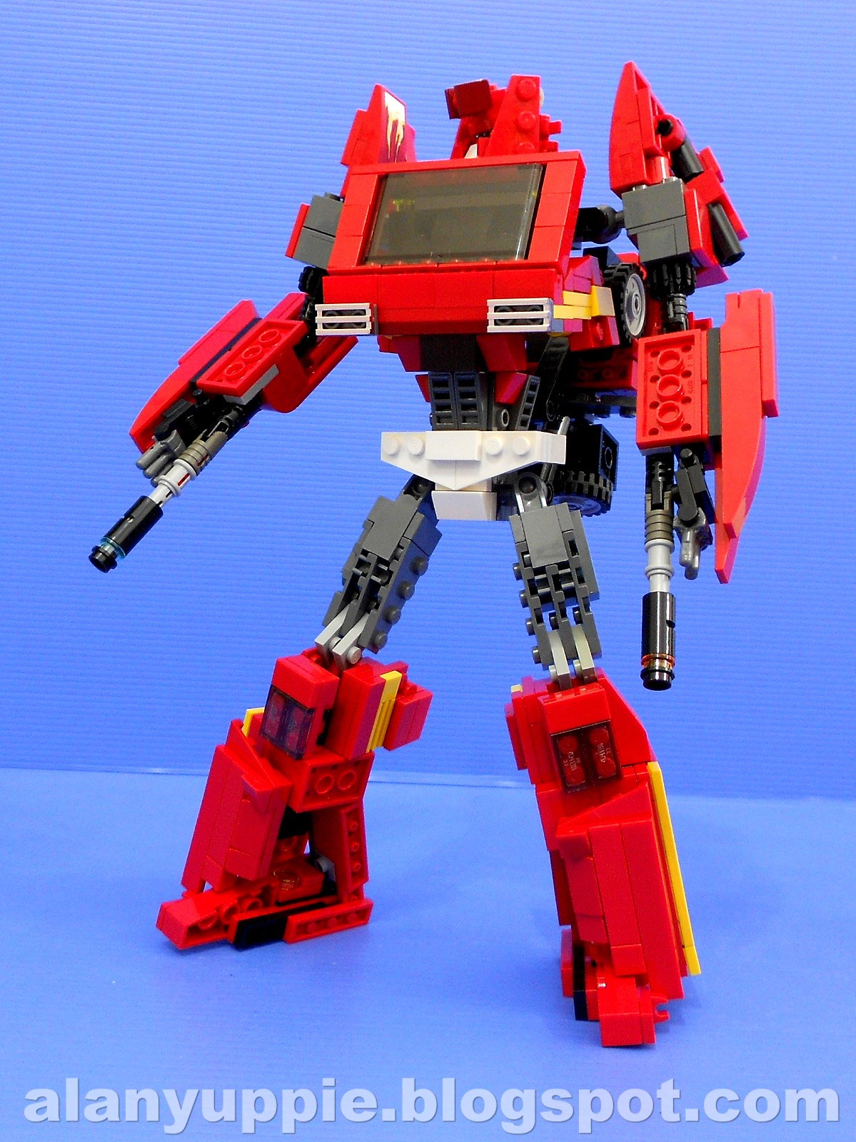 Alanyuppie's LEGO Transformers: LEGO Ironhide and Ratchet Part 2 - Bot ...