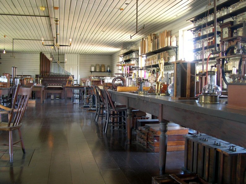 The Menlo Park Laboratory