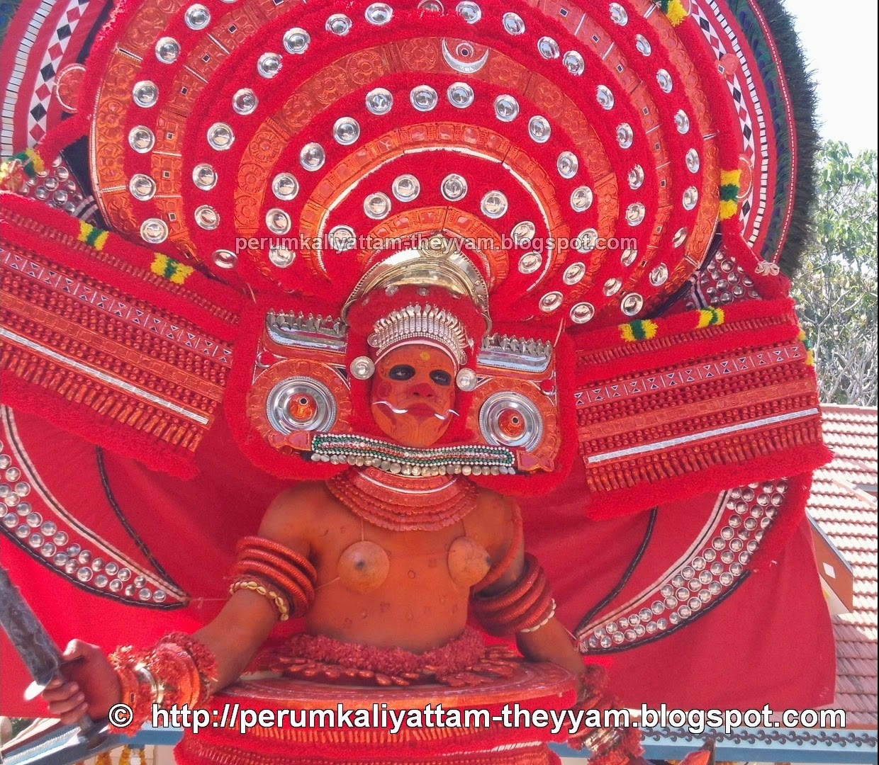 PERUMKALIYATTAM - THEYYAM: Puliyoor Kali Theyyam
