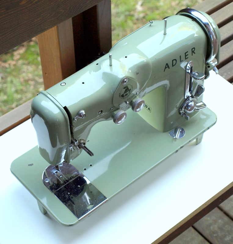 Tight Acres: Adler 189A Adlermatic Zig-Zag