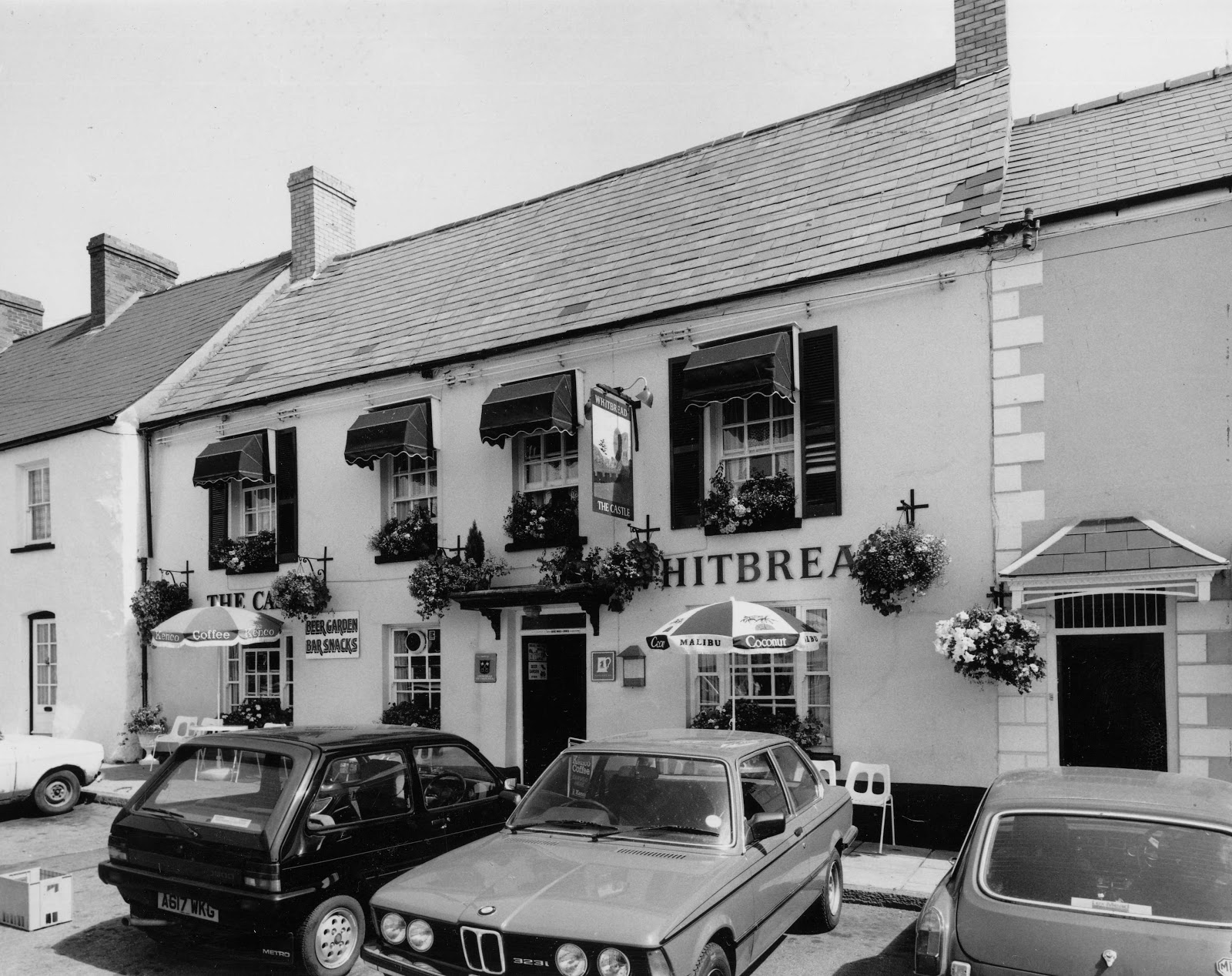 Brew Wales: Now and then - Castle Inn, Usk