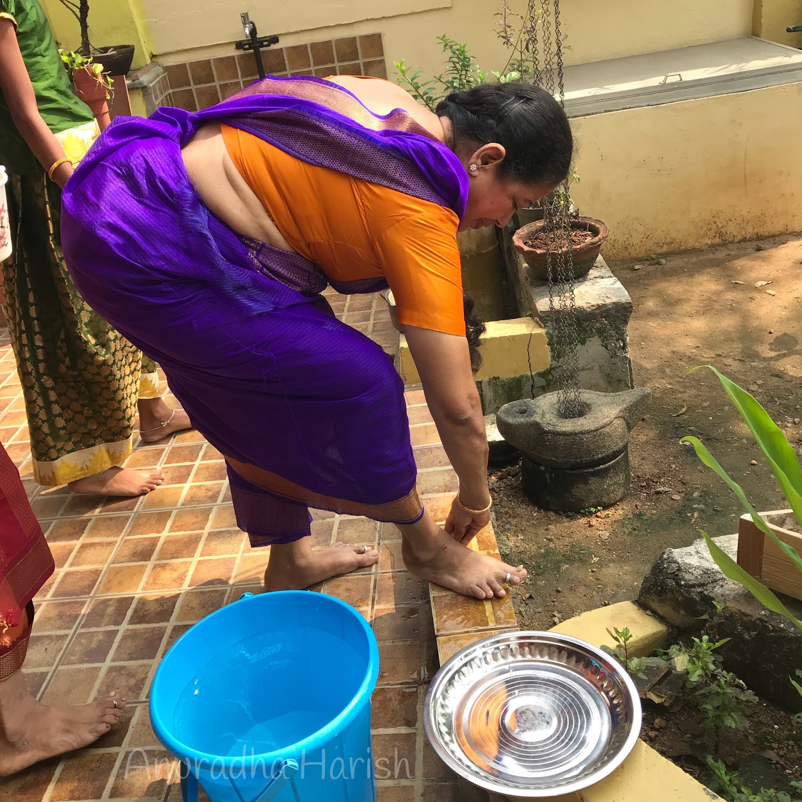 Sumangali prarthanai / Pondukkal idal / Mangali pondugal