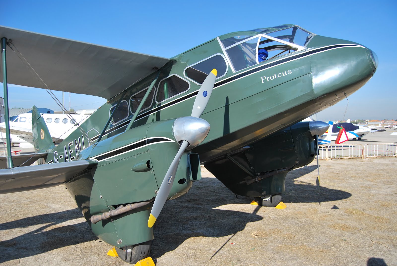 MI BLOG DE HISTORIA DE LA AVIACIÓN: DE HAVILLAND DH.89 Dragon Rapide