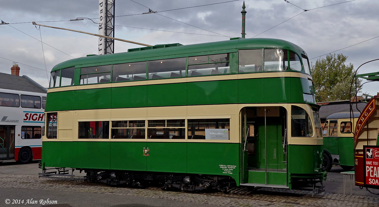 Blackpool Tram Blog: Liverpool Baby Grand 245 on Display