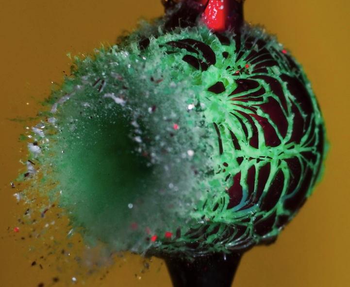 Orange SUnshine™: Exploding Christmas Ornaments