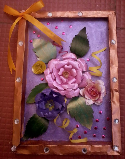 Crafty Persons: 3-D Flowers - Paper Frame