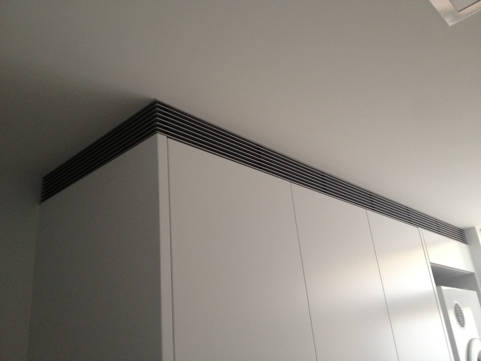 FLANGELESS LINEAR BAR GRILLES