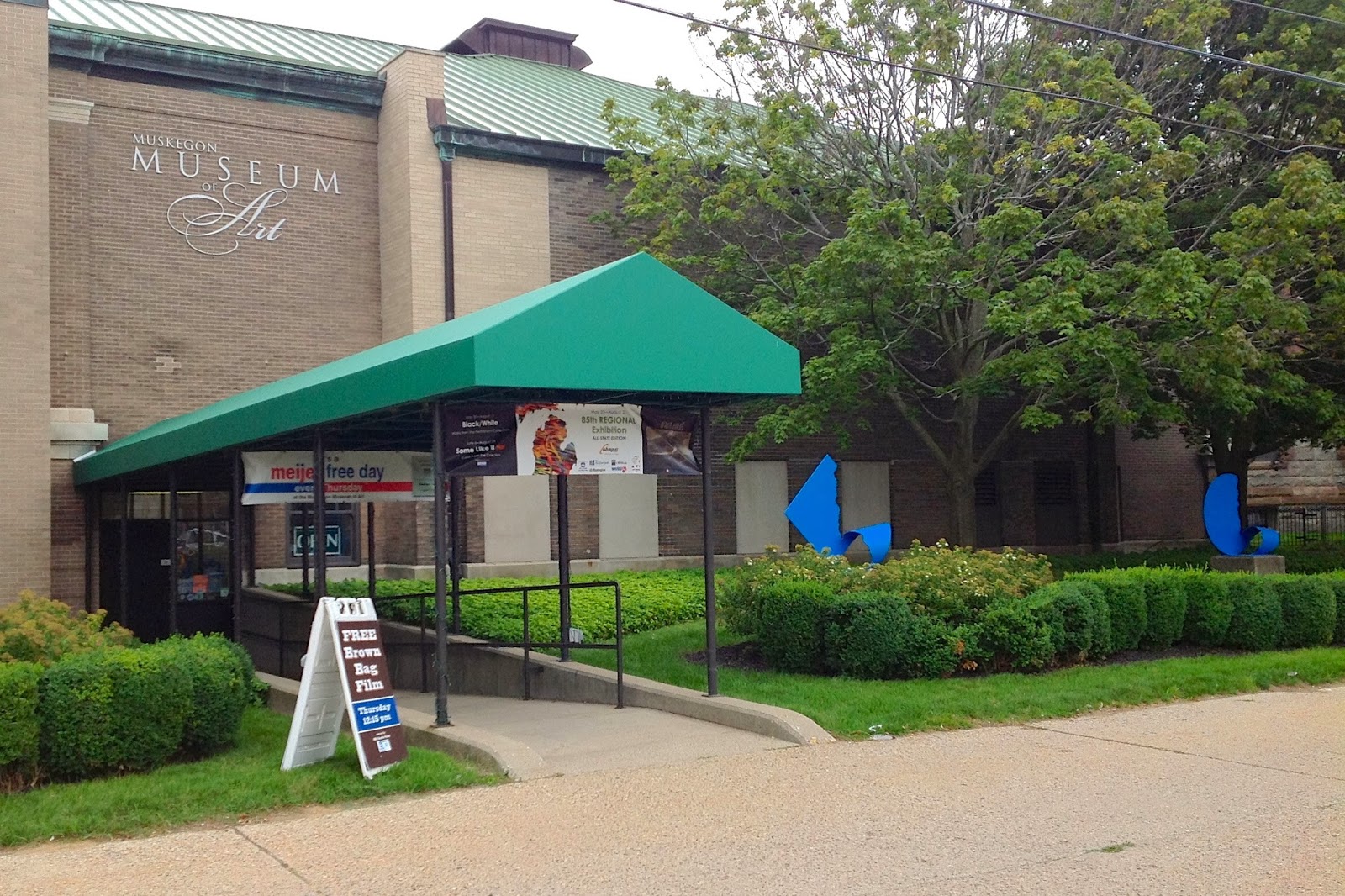 Sunnyvale to Baddeck: Day 20: Art Museums in Muskegon & Grand Rapids