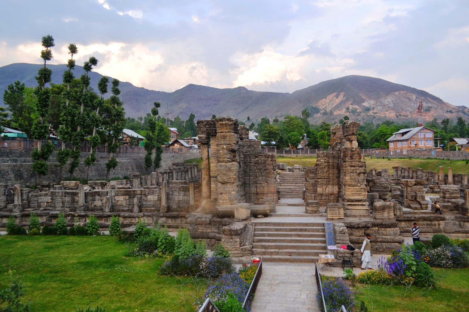 Backpack: Kashmir diary-Ruins of Avantipur, Avantiswamin temple