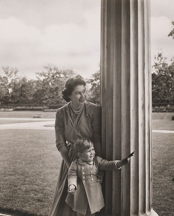 Queen Elizabeth 60 Years On The Throne ~ Vintage Everyday