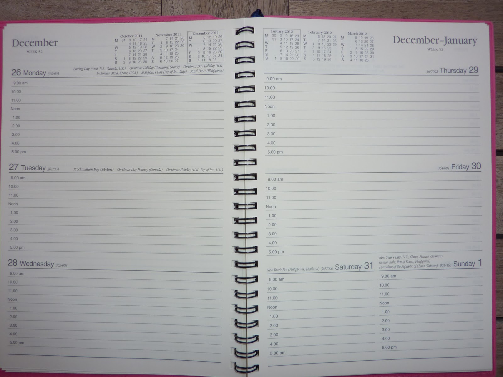 Plannerisms: Collins Vanessa weekly diary