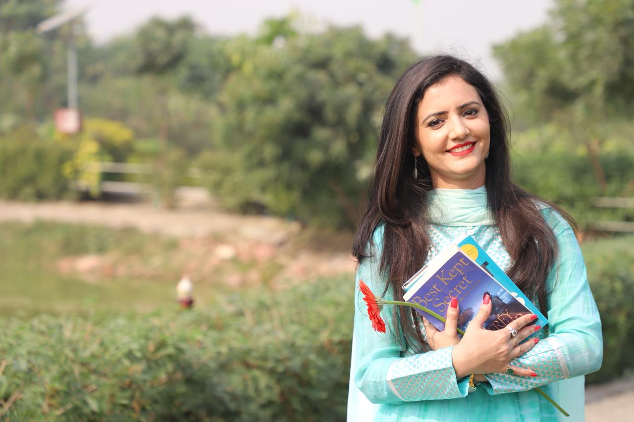 Actress Manika Latest Photo Gallery - Latest Movie Updates, Movie ...