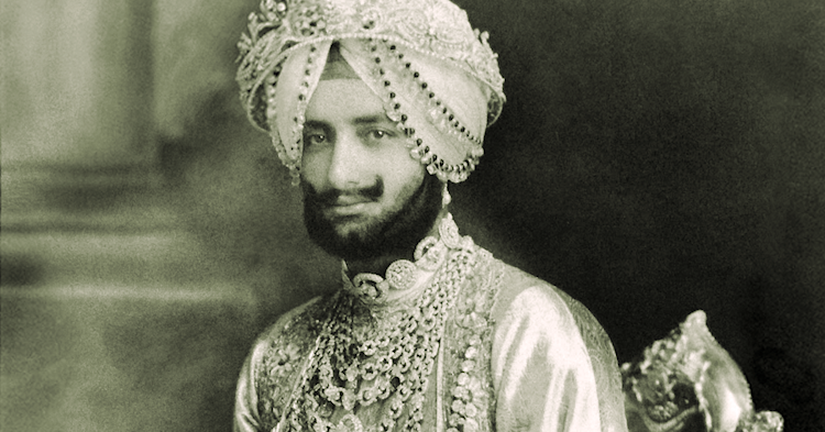 Gods and Foolish Grandeur: Maharaja Yadavindra Singh, Mahendra Bahadur ...