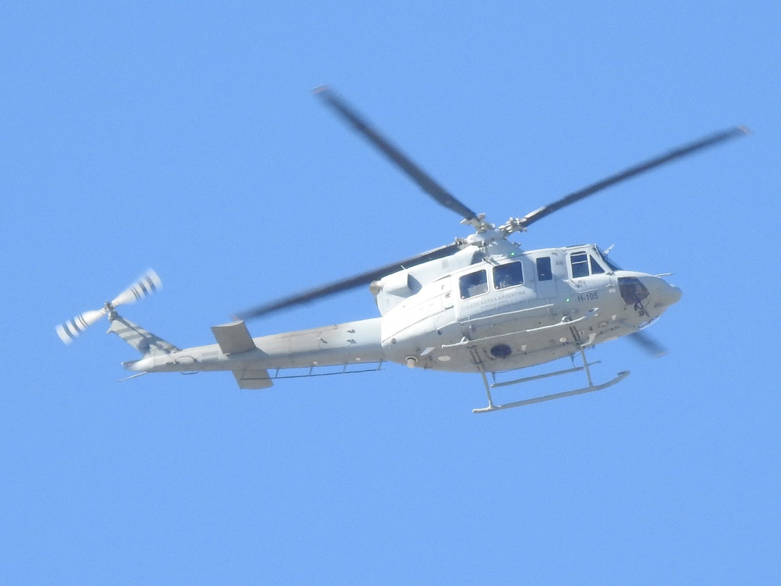 En final a 2-0: Bell 412EP ( H-105 )