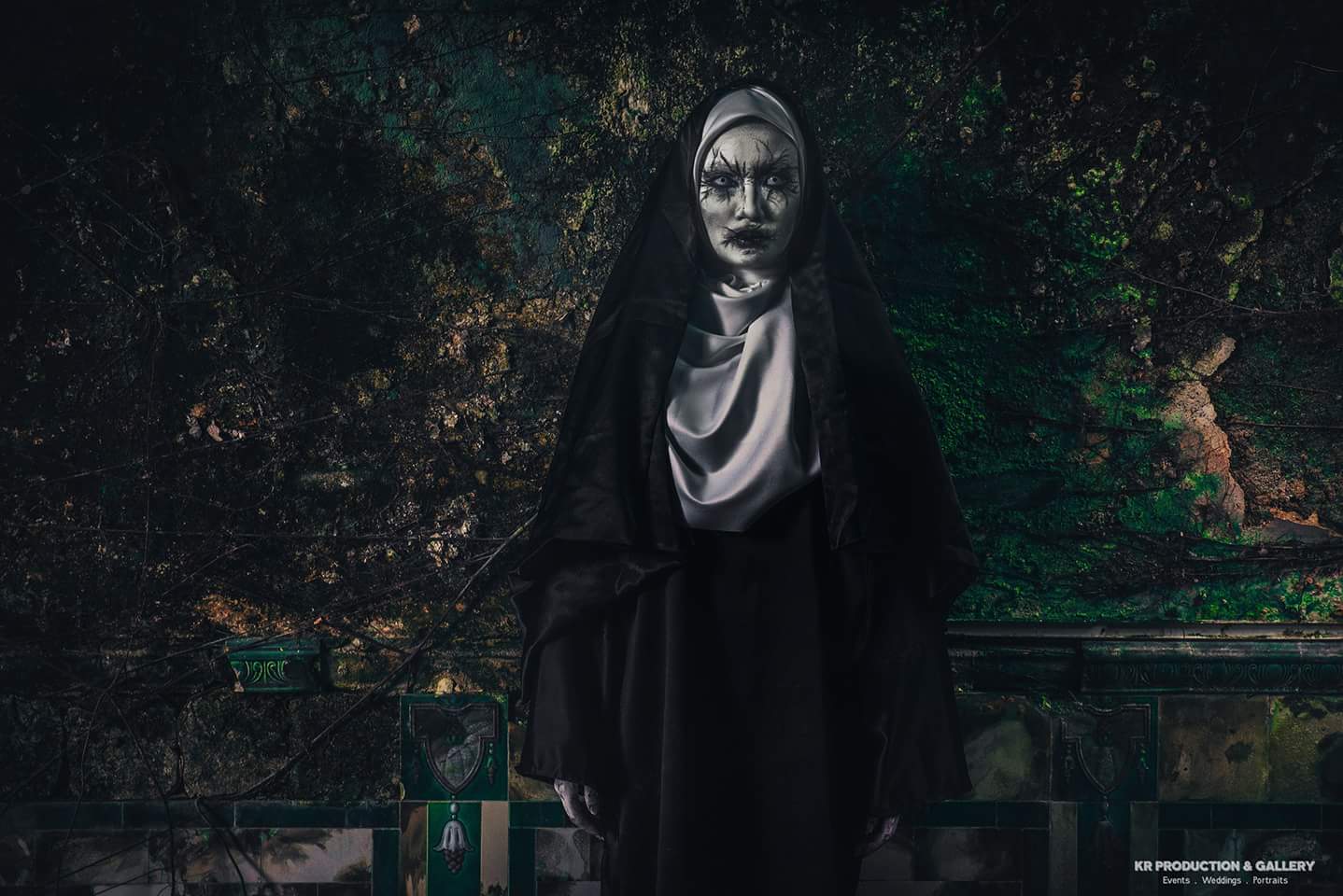Adventures of Angel and Moe Tails: Photo Shoot: Valak (Conjuring 2 Nun ...