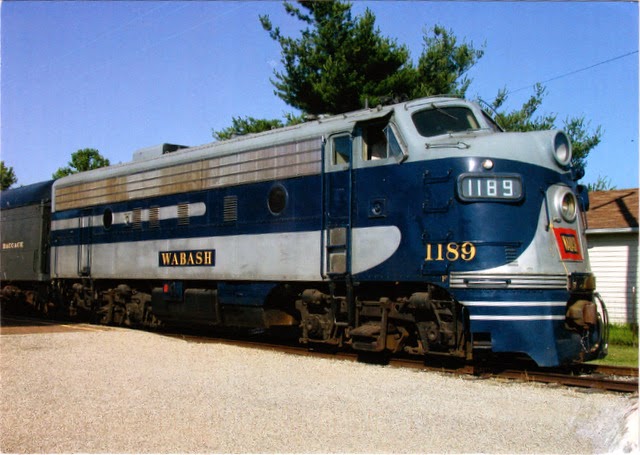 One Postcard a Day: Wabash F7A #1189 Locomotive
