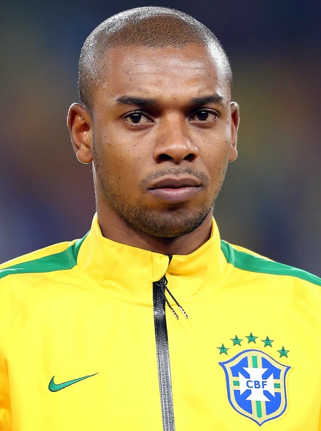 Fernandinho é titular da Seleção Brasileira.