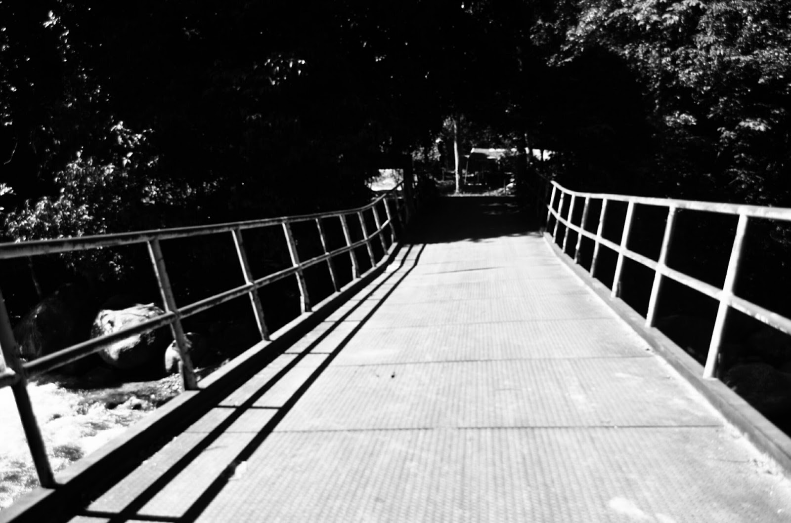 TRavel to noWhere: LATA RAMBUNG at SELAMA PERAK