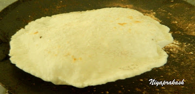 Niya's World: Coorg Style Akki Roti (with cooked rice & rice flour)