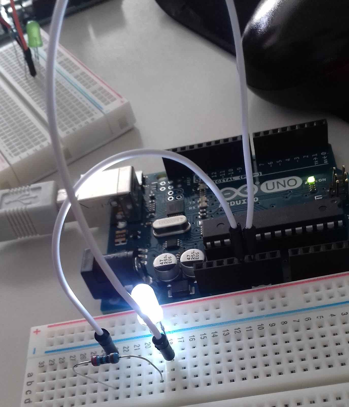Welcome to Arduino live: The first steps! using Arduinno
