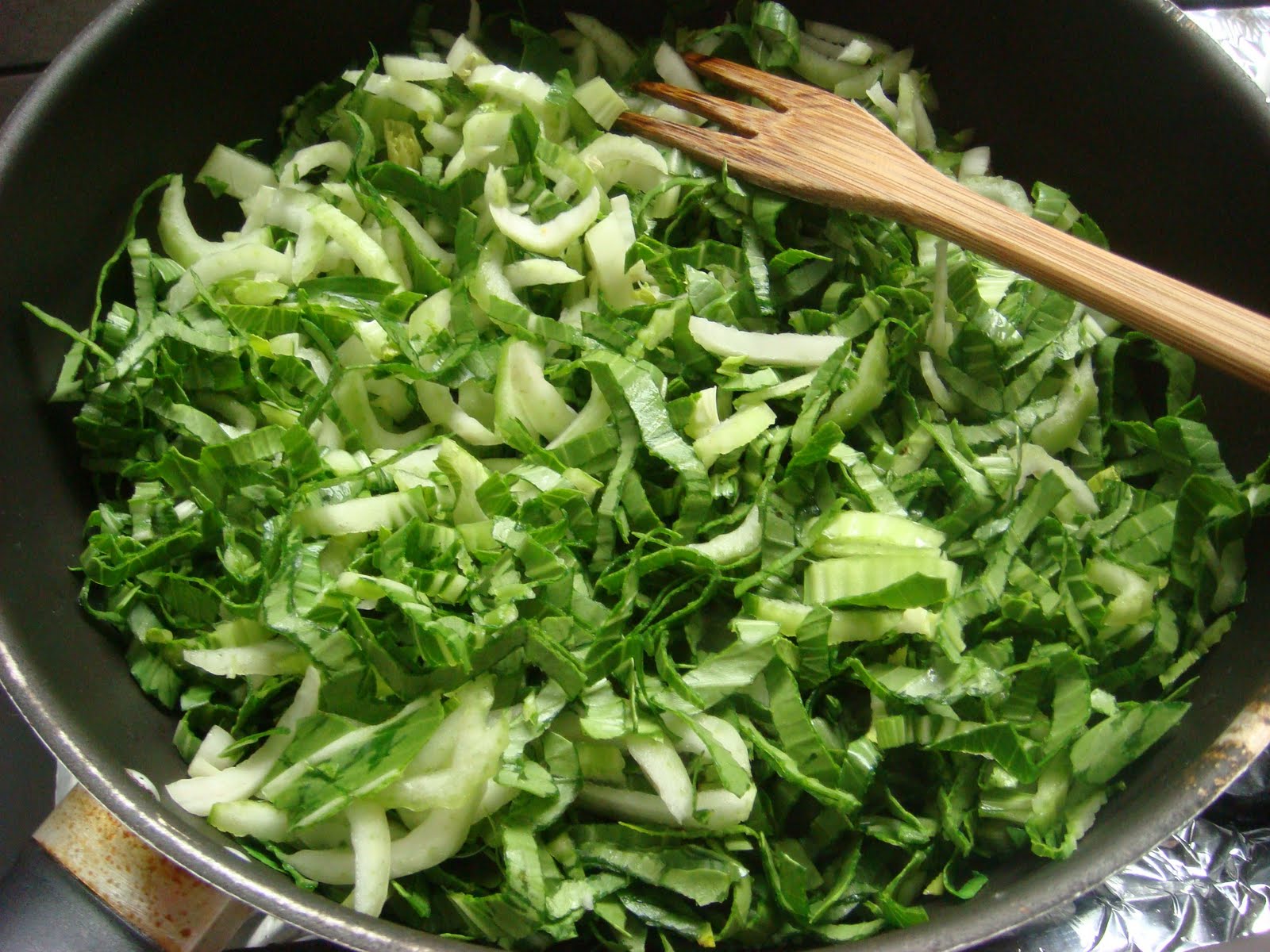 Receitinhas da Tere: Acelga chinesa refogada