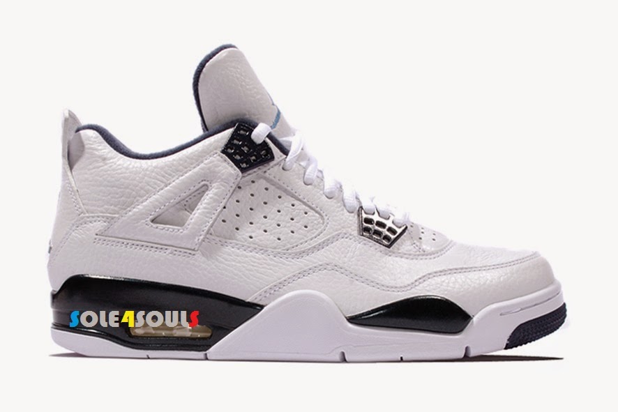 Sole4Souls : Nike Air Jordan 4 Retro LS Legend Blue