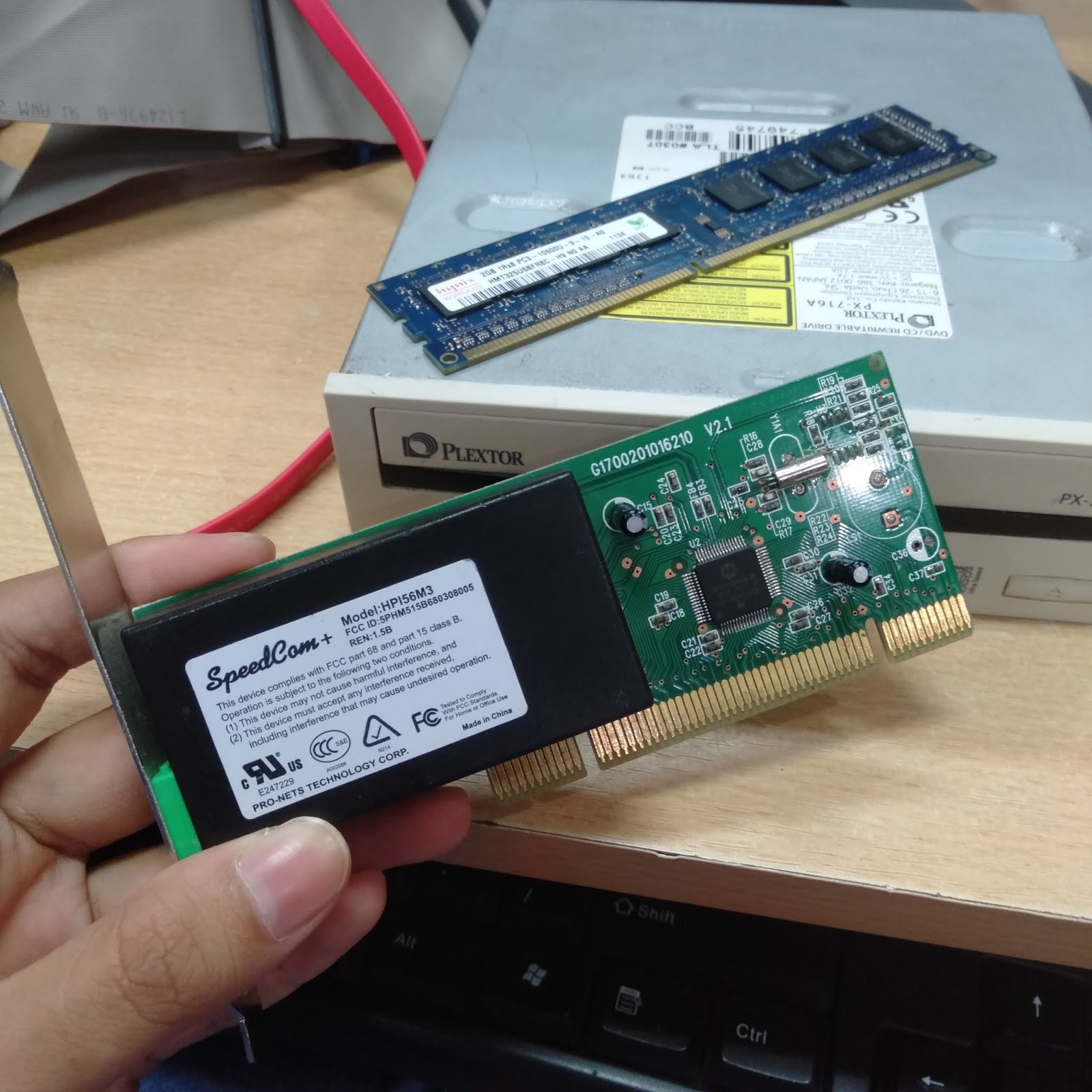 Laporan 2 = Perangkat Penyusun Komputer