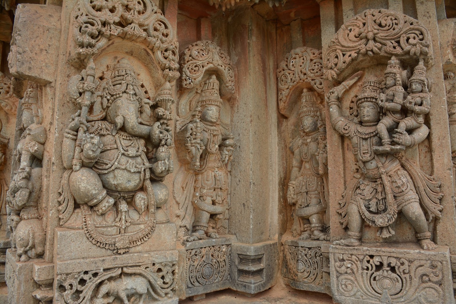 Our Travel Tales: Hoysala Temple 18: Kedareshwara Temple, Nagalapura