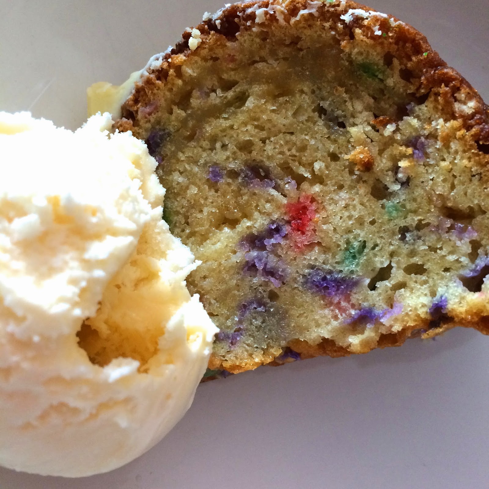 LIFE is better in PINK: White Chocolate Funfetti Bundt Cake