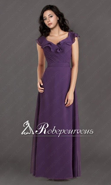 Robe Courte Cocktail : Taylor Swift en robe de soirée violette sur le ...