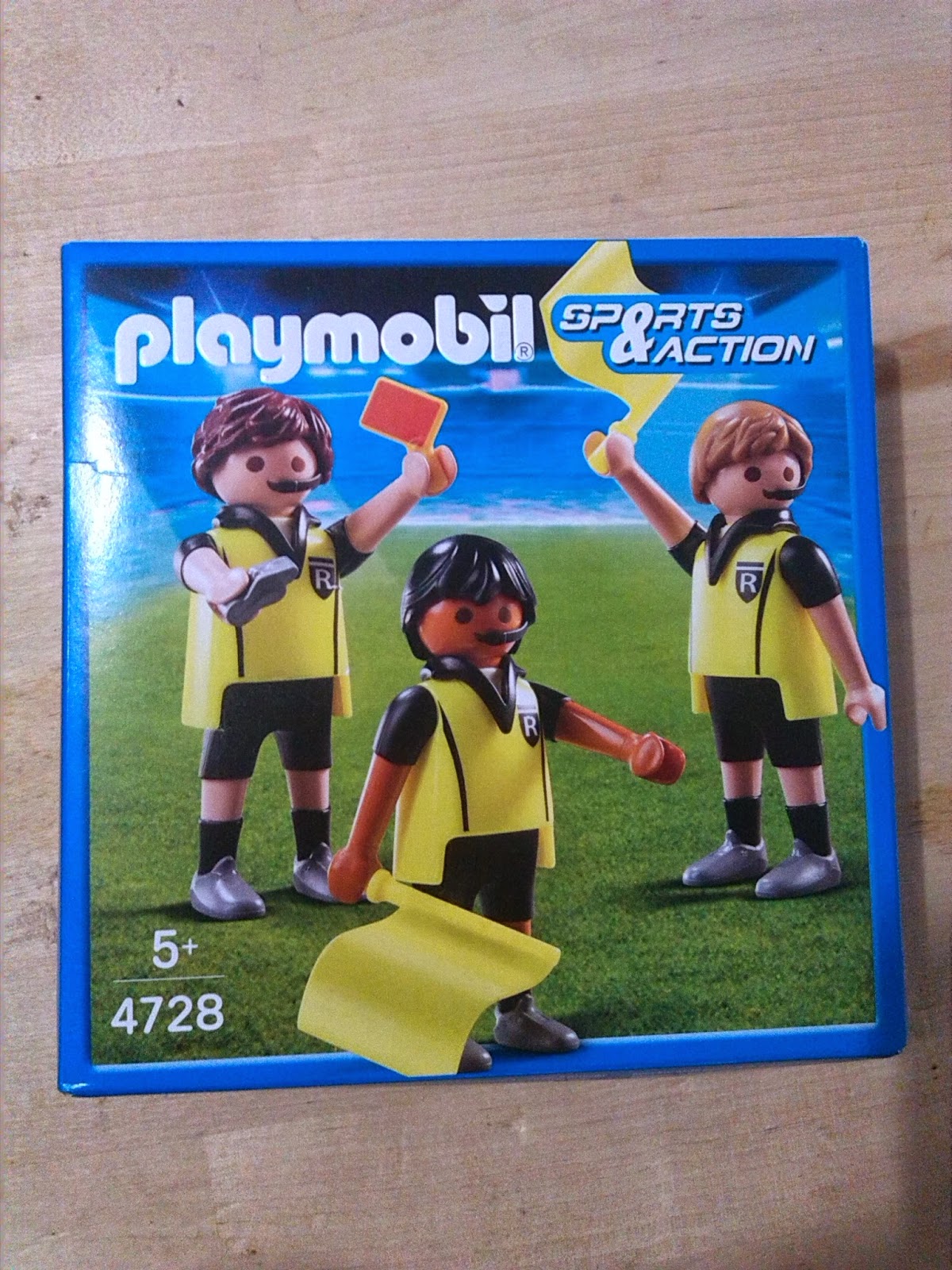 Playmochepe: Playmobil 4728 - trío de árbitros de fútbol.