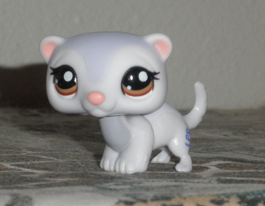 Collectomania: LPS Ferrets