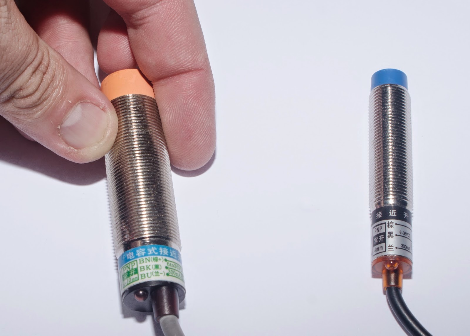 Thejollygrimreaper )=-: -=( induction and capacitive proximity sensors )=-