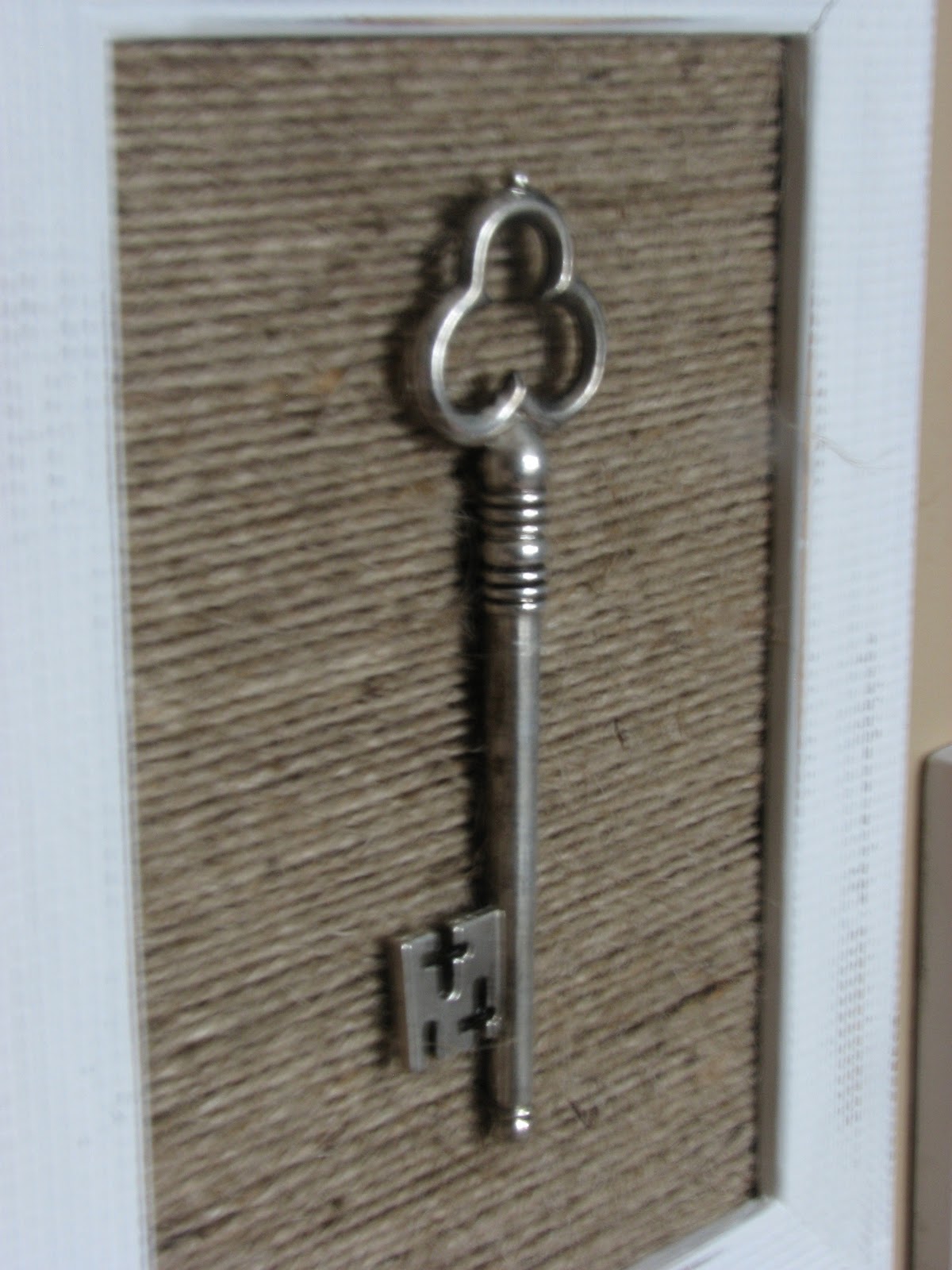 The Simple Craft Diaries: Jute Yarn Key Frame