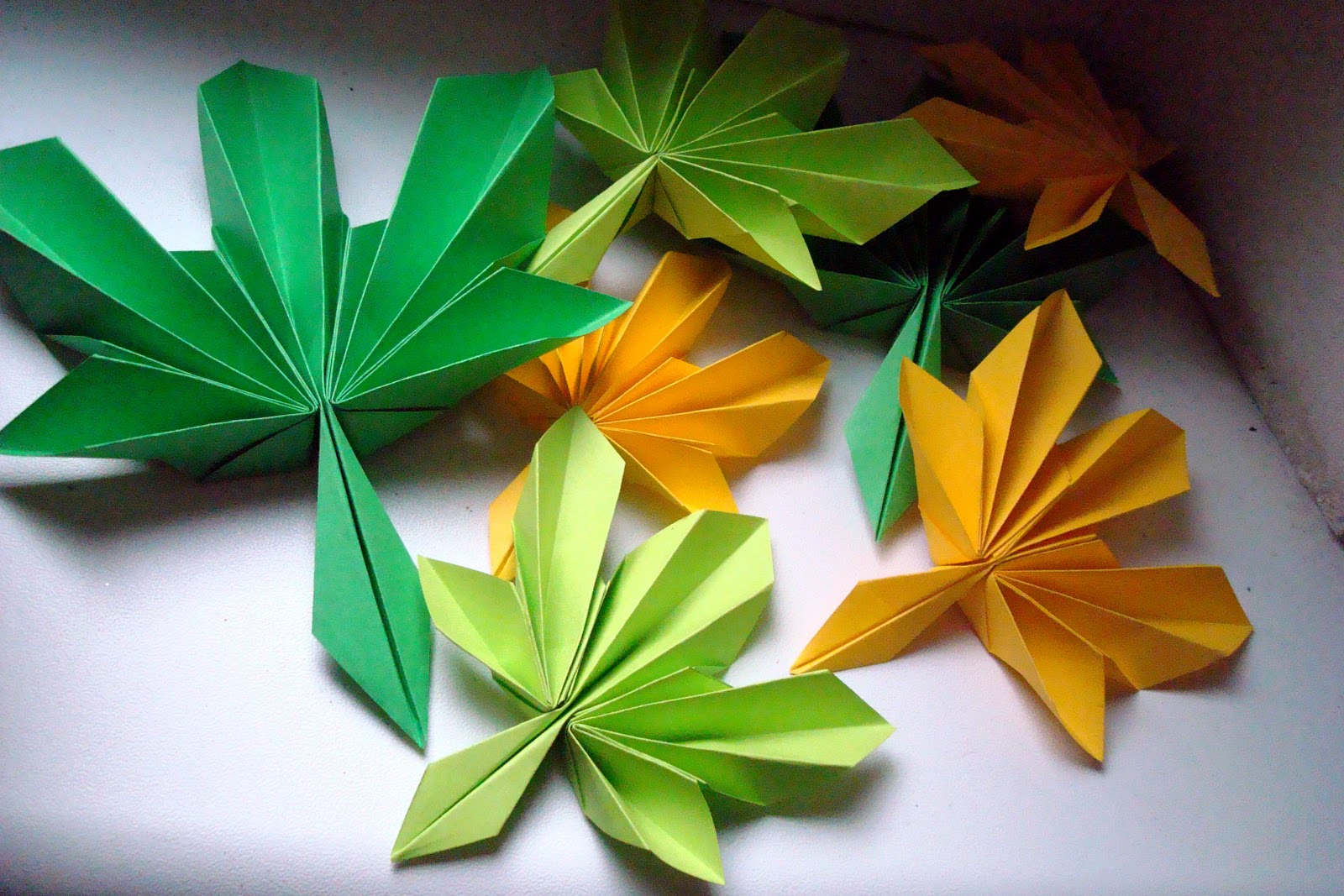 Mėgstu gyvenimą. : Rudeniniai lapai