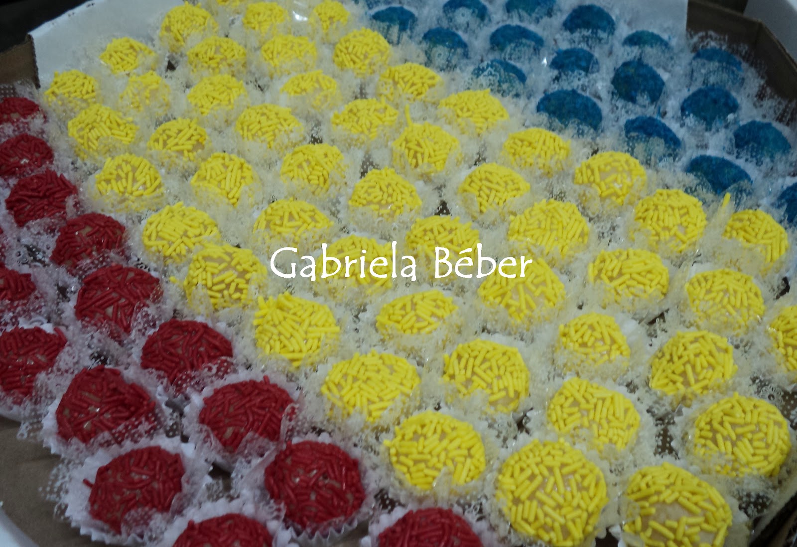 Gabriela Beber - Bolos e Doces Personalizados: DOCINHOS