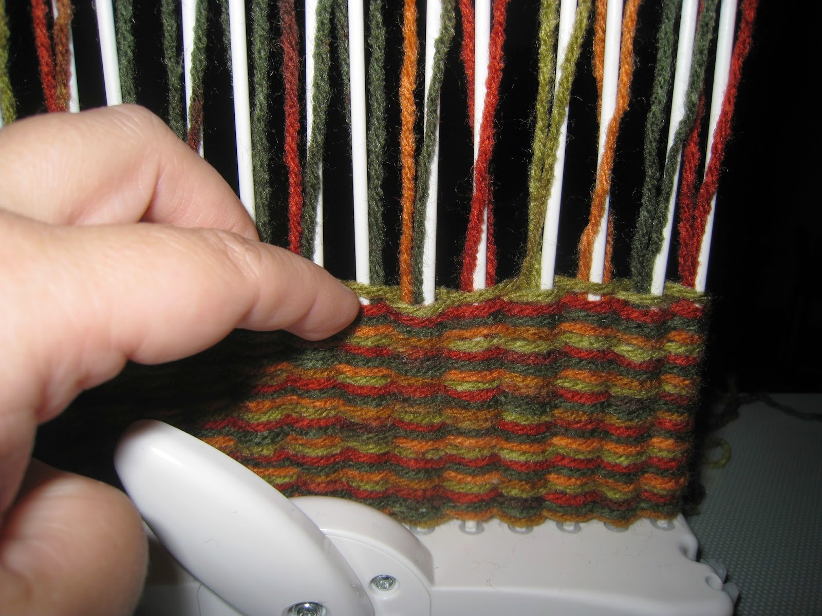 Doni Doodles: New toy- Loopdeloom Product review and tutorial