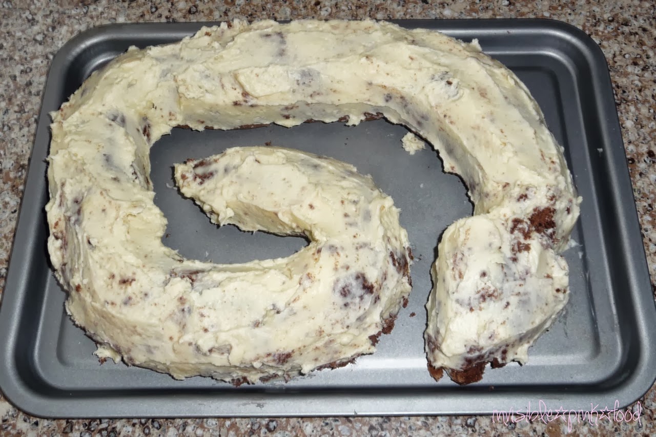 InvisiblePinkFood: Snake Cake
