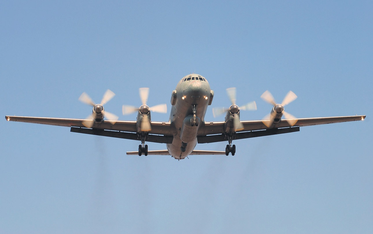 nhungdoicanh: Ilyushin Il-20M Coot-A