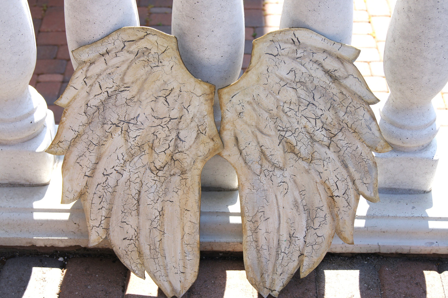 Artistic Environments: Run on Angel Wings............ Lovely Crackle ...