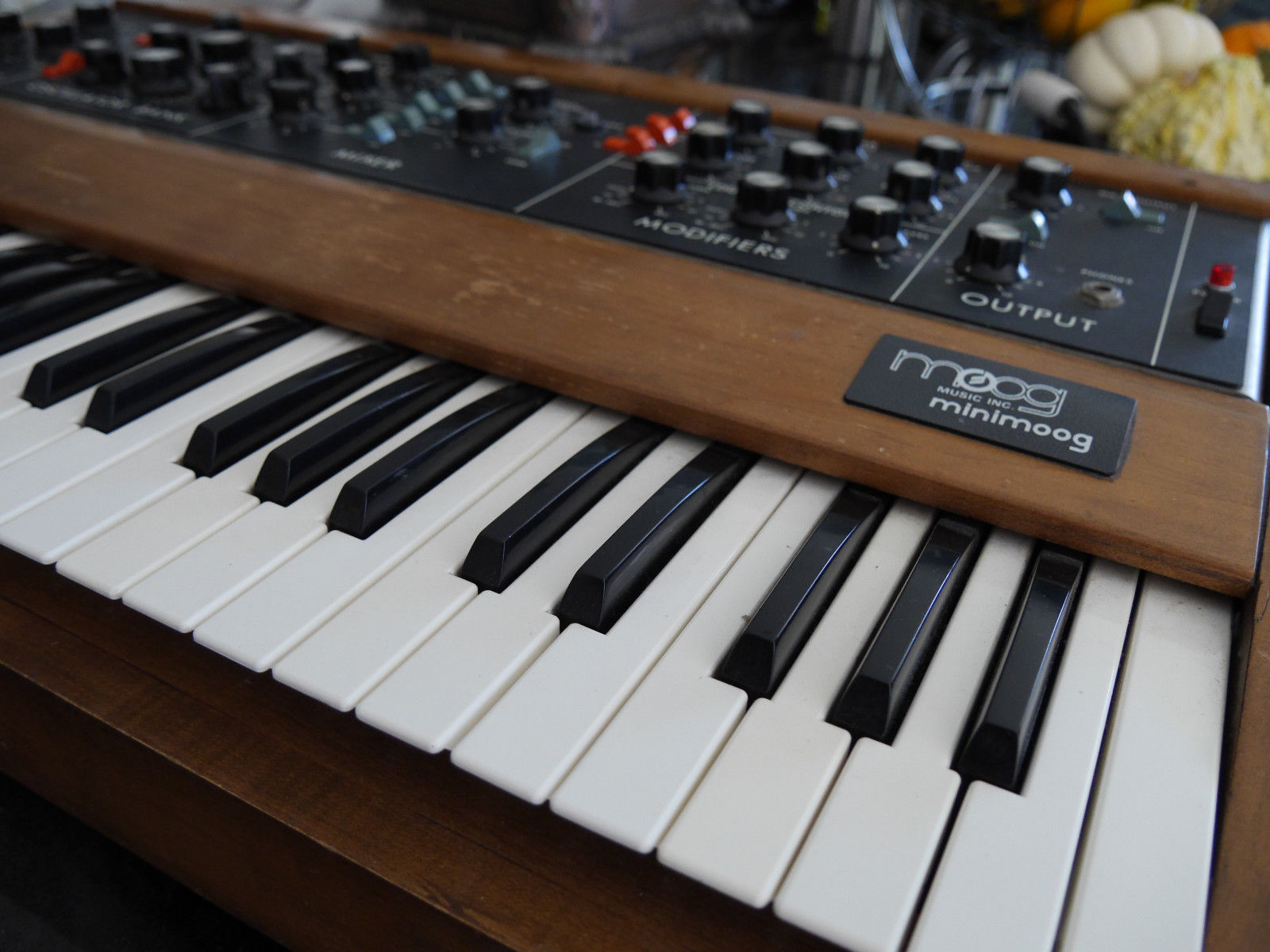 MATRIXSYNTH: Original Moog Minimoog Model D SN 6165