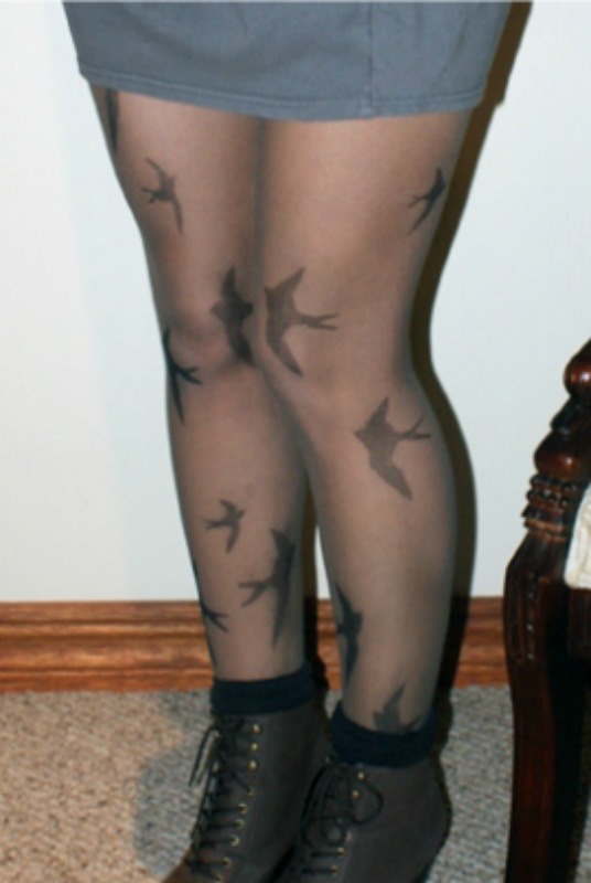 CLOTHING: DIY Embellished Stockings