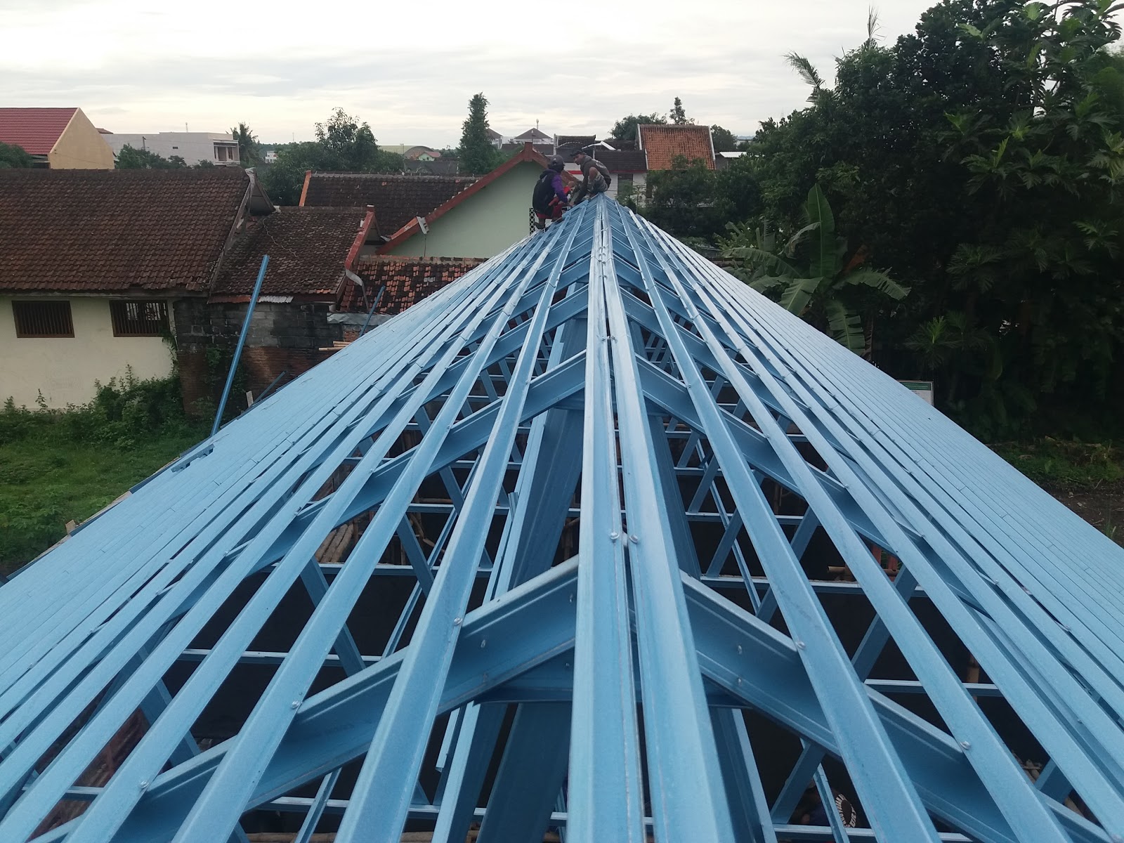 DINAMIKA TRUSS RANGKA ATAP BAJARINGAN, ALUMUNIUM, PALFON DAN PARTISI