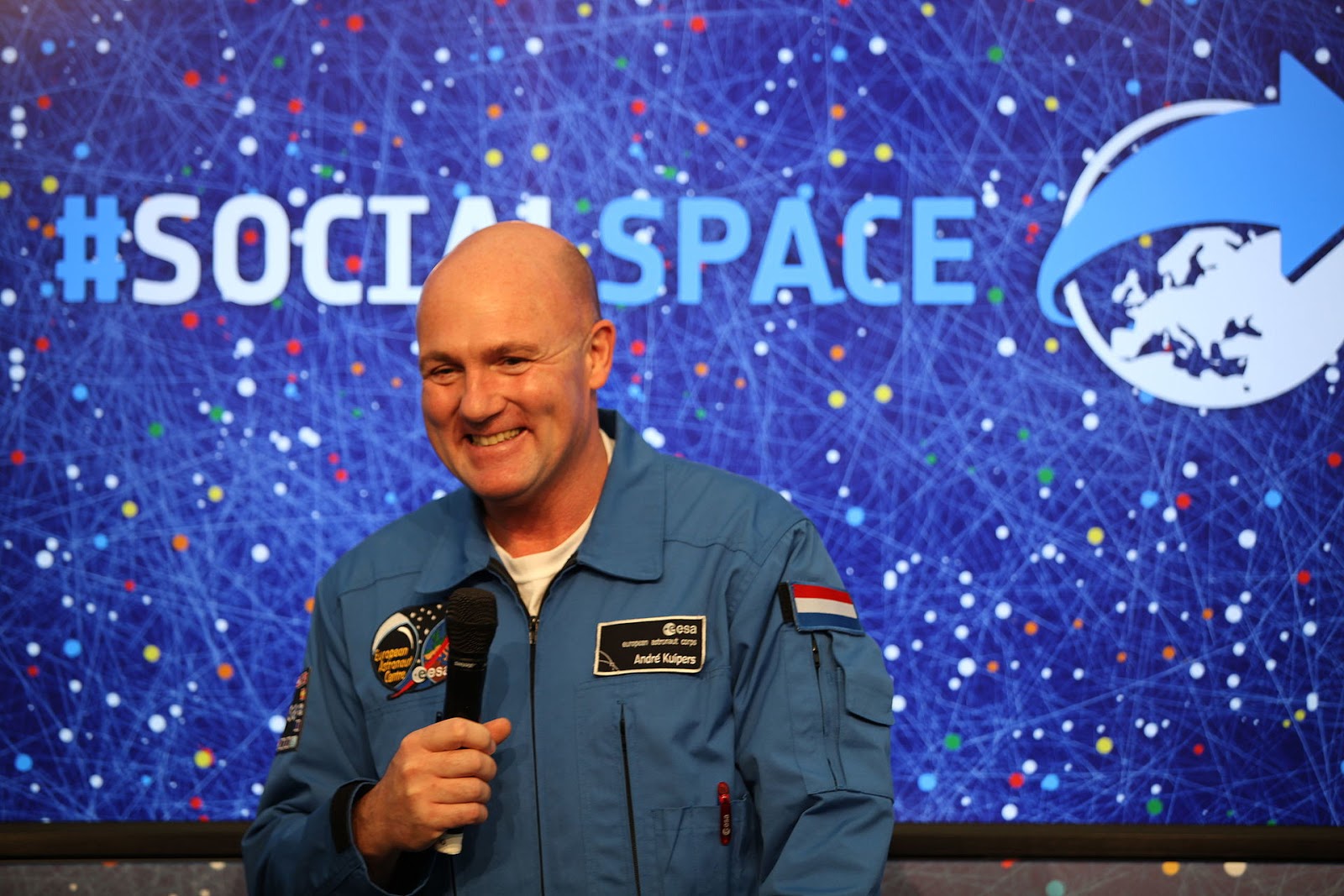Book Junkie: Happy birthday, Dutch astronaut André Kuipers