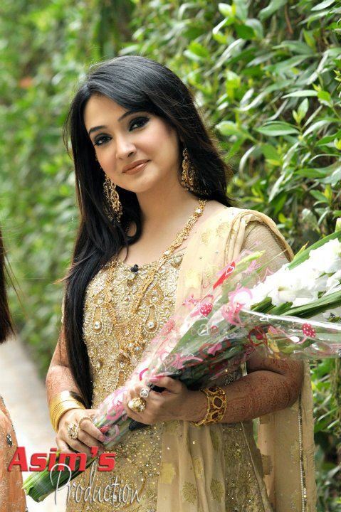 Pakistani Model Amna karim Biography & Latest Pictures - Pakistani ...