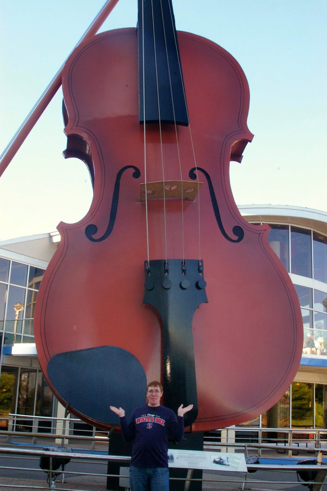 His and Her Hobbies: His and Her Travel Review: The Giant Fiddle in ...