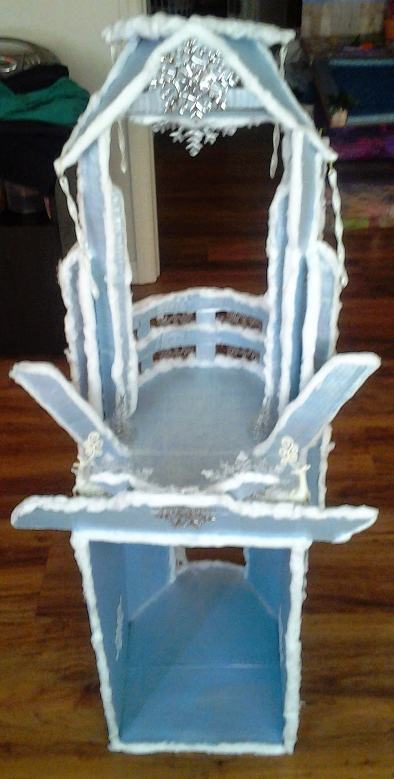 SNICKERDOODLE STREET: DIY - FROZEN Ice Palace