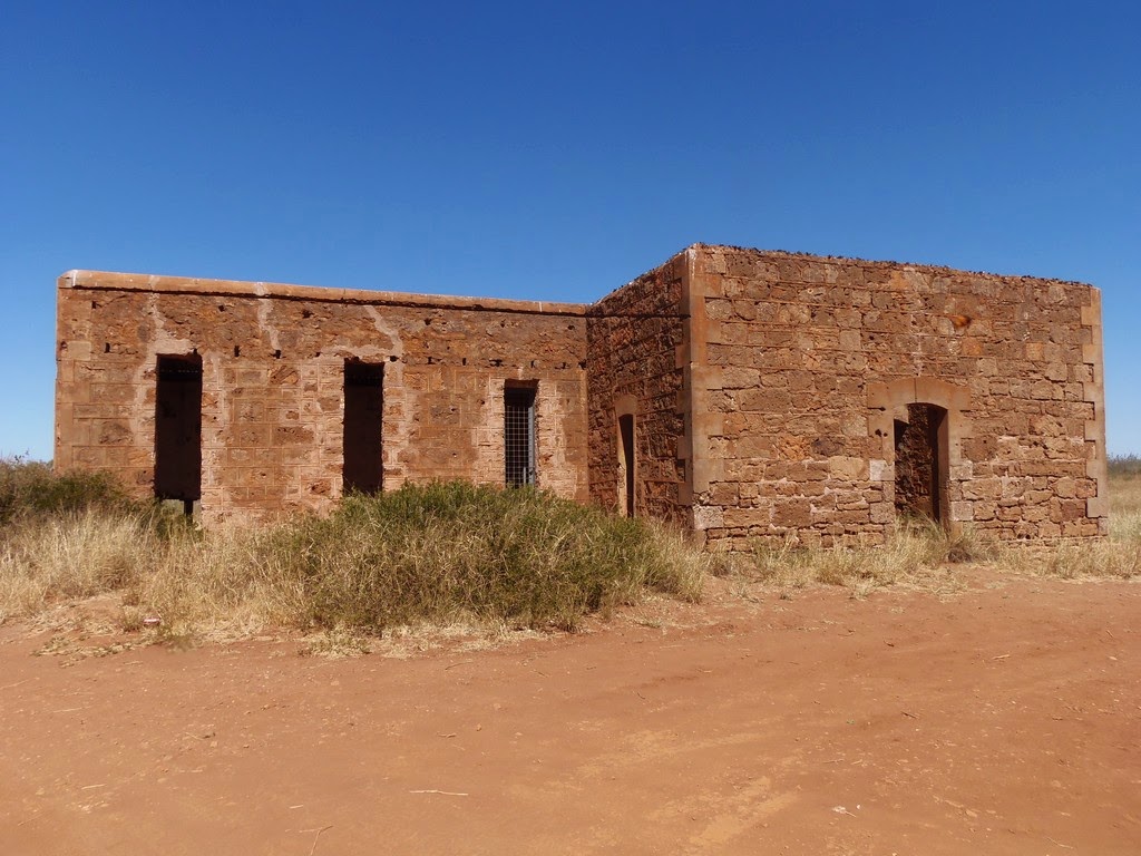 Solo Steve On The Road: ONSLOW and OLD ONSLOW FREE CAMP WA