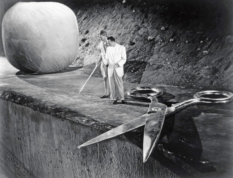 Rare and Funny Publicity Photos From the Science Fiction Film "The ...